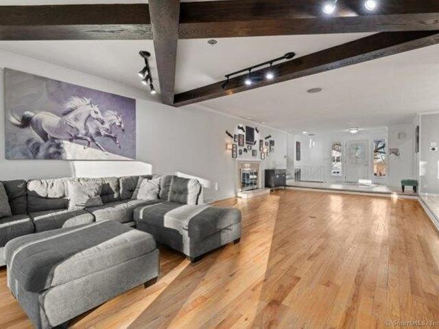 4 bedroom, New Haven CT 06515 88734207