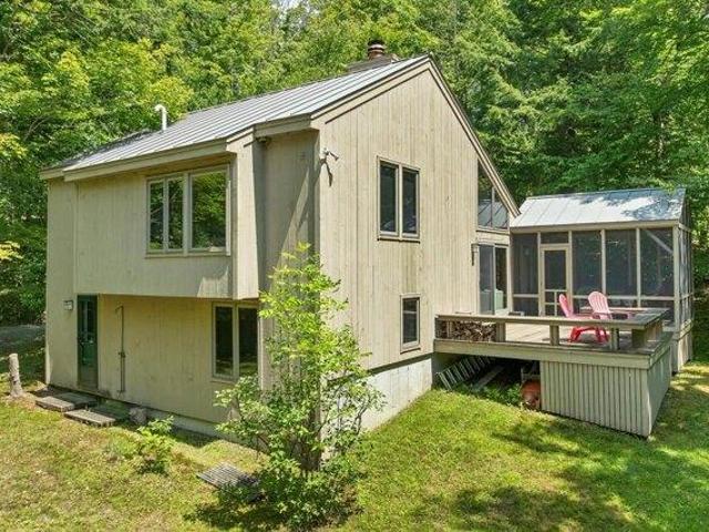 4 bedroom, New London NH 03257 104544176