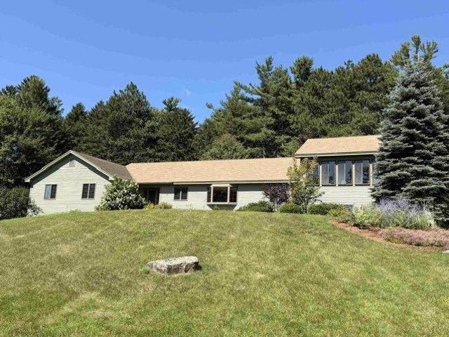4 bedroom, New London NH 03257 105080473