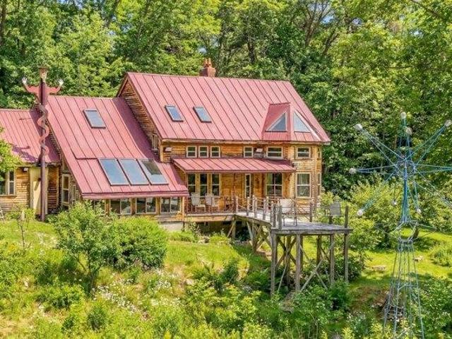 4 bedroom, New Portland ME 04961 103124538