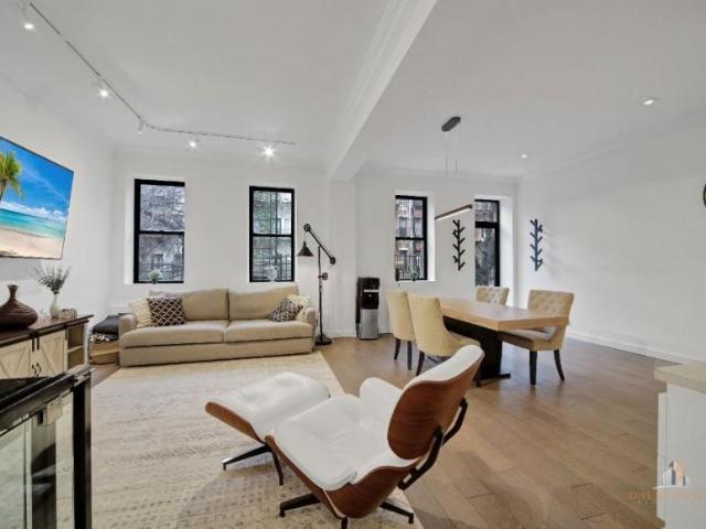 4 bedroom, NEW YORK NY 10028 88730562