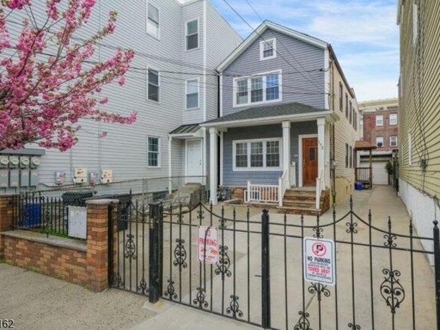 4 bedroom, Newark NJ 07105 102064511