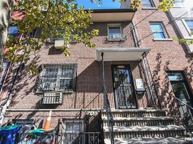 4 bedroom, Newark NJ 07105 102798948