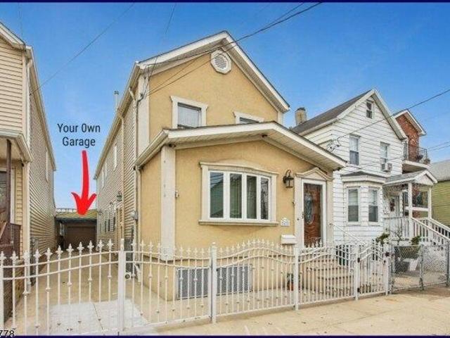 4 bedroom, Newark NJ 07105 105173399
