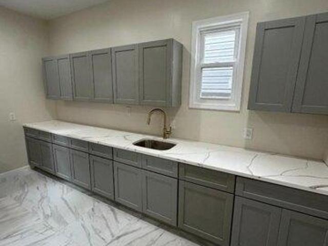 4 bedroom, Newark NJ 07103 105159991