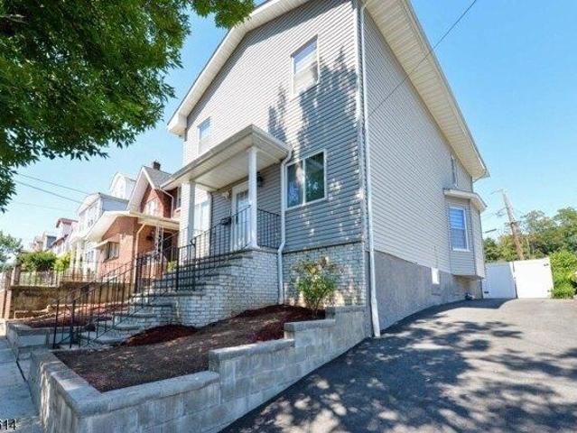 4 bedroom, Newark NJ 07112 LS93990125