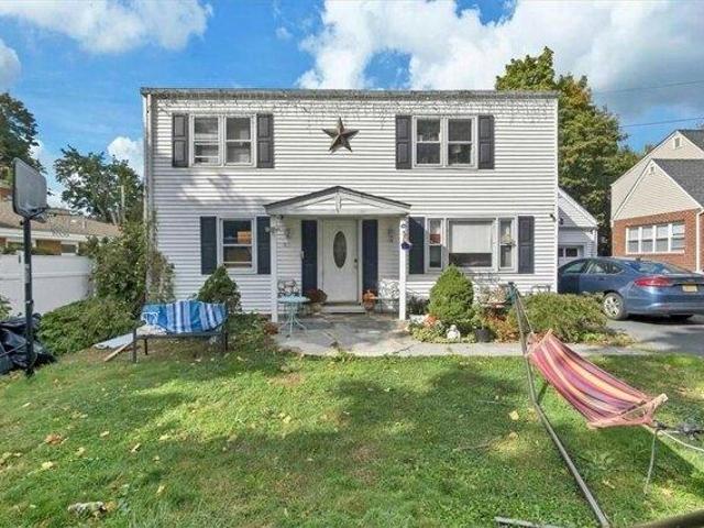 4 bedroom, Newburgh NY 12550 LS89419171