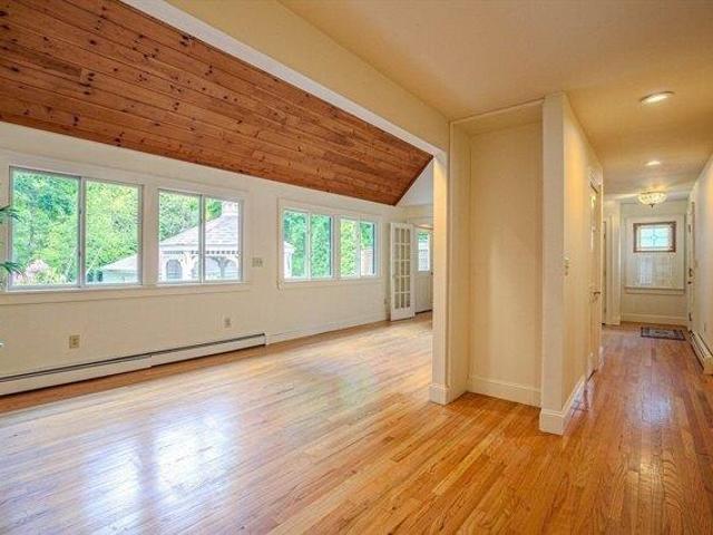 4 bedroom, Newburyport MA 01950 104190075