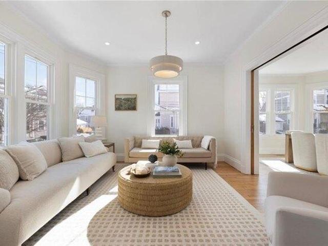 4 bedroom, Newport RI 02840 102213454