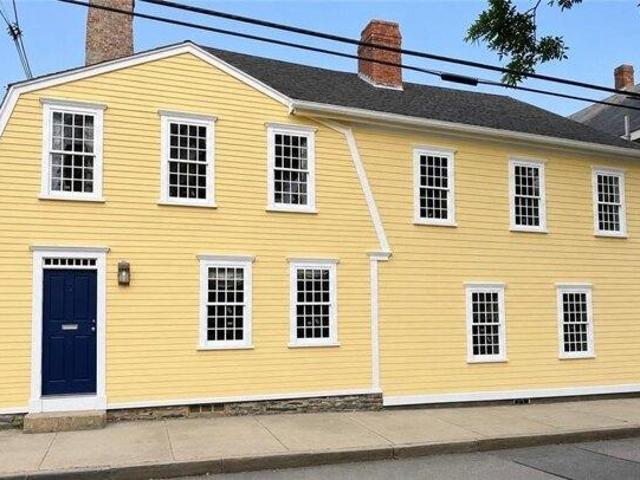 4 bedroom, Newport RI 02840 105117387