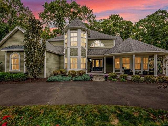 4 bedroom, Newtown CT 06470 102475313