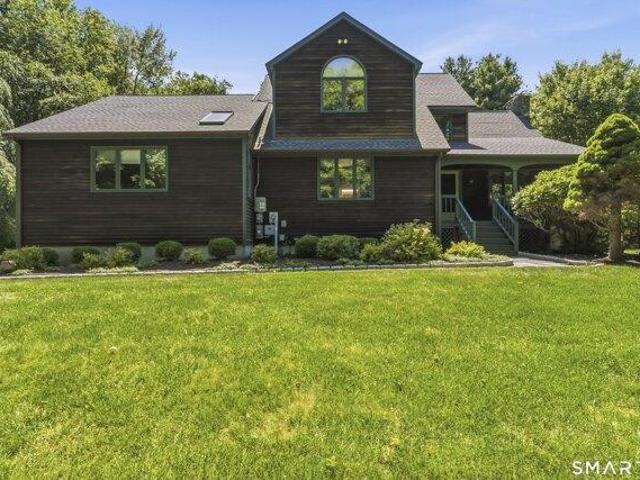 4 bedroom, Newtown CT 06470 104906160