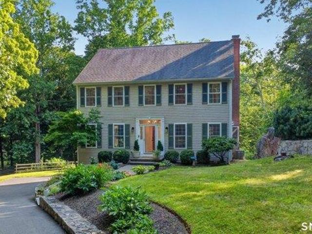 4 bedroom, Newtown CT 06470 104234975