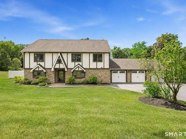 4 bedroom, Newtown CT 06470 105141323