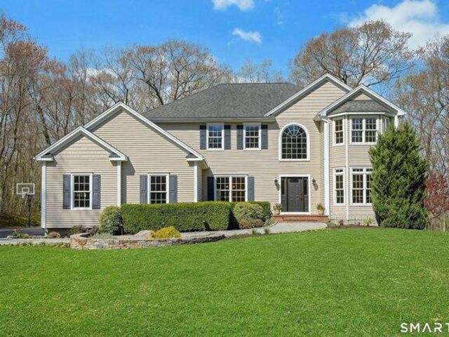 4 bedroom, Newtown CT 06482 102344540