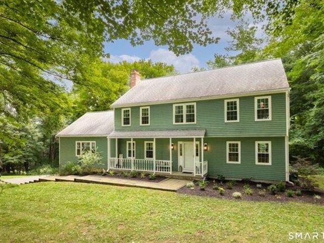 4 bedroom, Newtown CT 06482 104834875