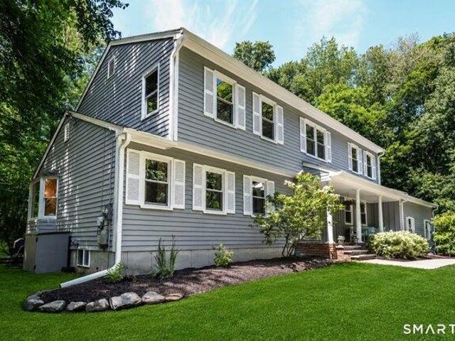 4 bedroom, Newtown CT 06482 104332464