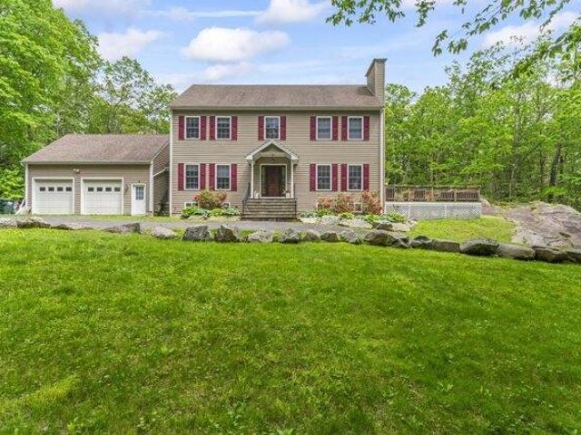 4 bedroom, Newtown CT 06482 LS101705141
