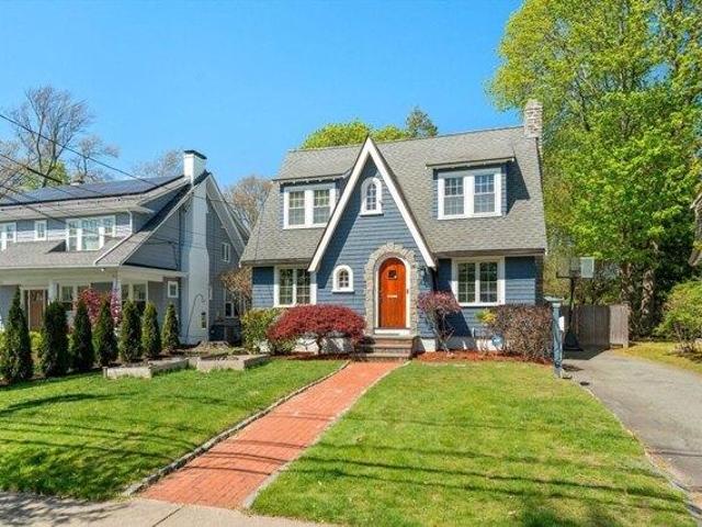 4 bedroom, Newton MA 02458 102586847