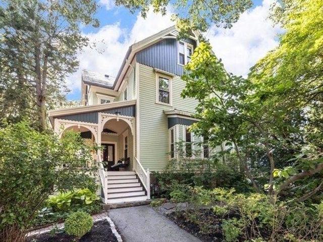 4 bedroom, Newton MA 02458 104757867