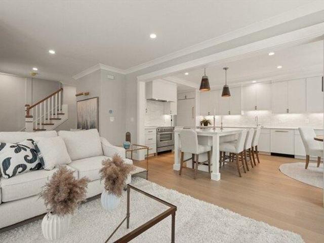 4 bedroom, Newton MA 02458 104716265