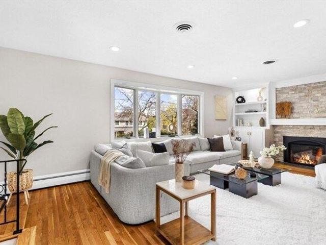 4 bedroom, Newton MA 02459 102372684