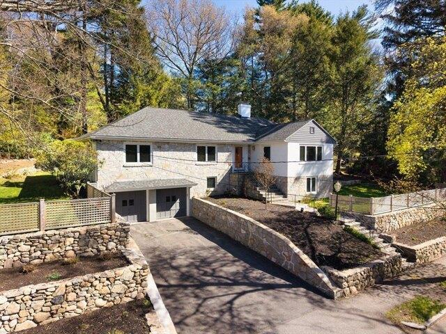 4 bedroom, Newton MA 02459 102591631