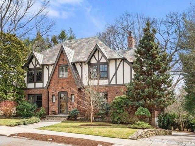 4 bedroom, Newton MA 02459 102959872
