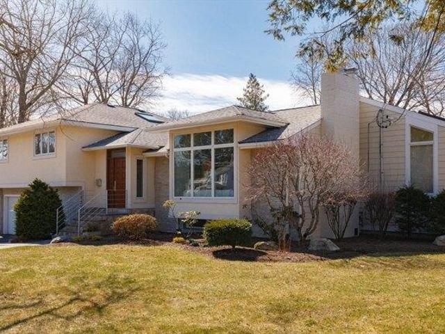 4 bedroom, Newton MA 02459 103034657