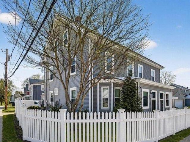 4 bedroom, Newton MA 02465 102369571