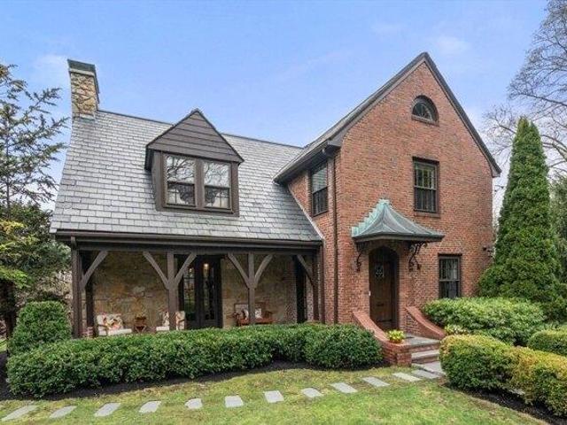 4 bedroom, Newton MA 02465 102800108