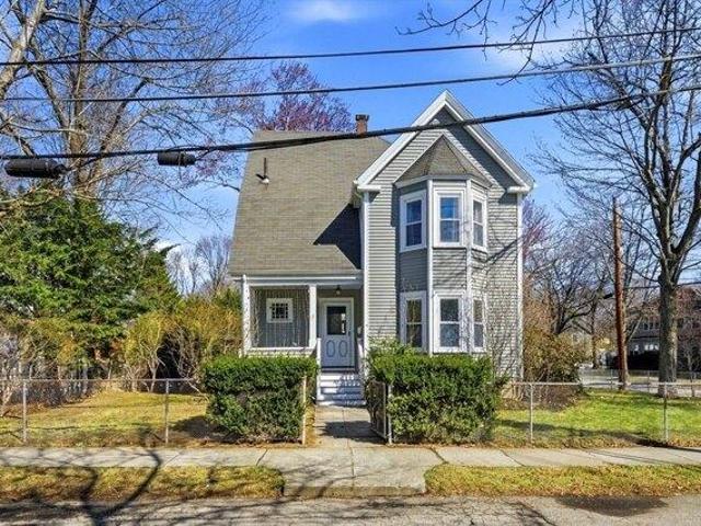 4 bedroom, Newton MA 02466 102592844
