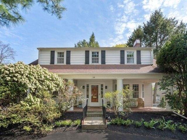 4 bedroom, Newton MA 02467 102595423