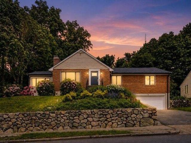4 bedroom, Newton MA 02467 103187329