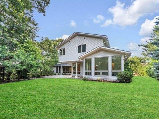 4 bedroom, Newton MA 02467 104811839