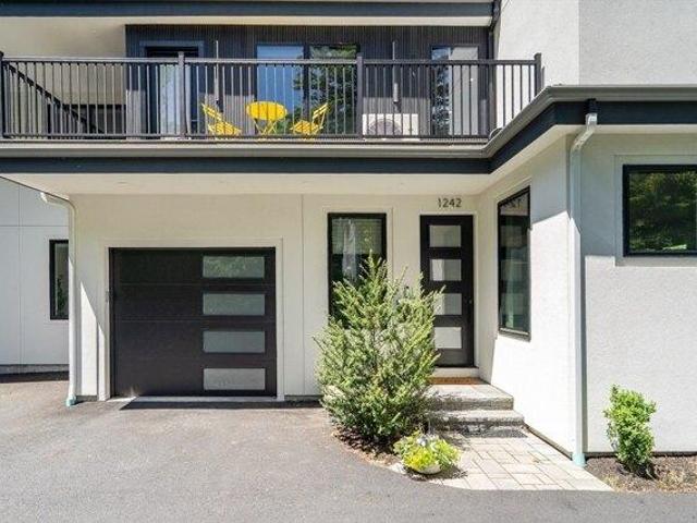 4 bedroom, Newton MA 02468 LS102959874