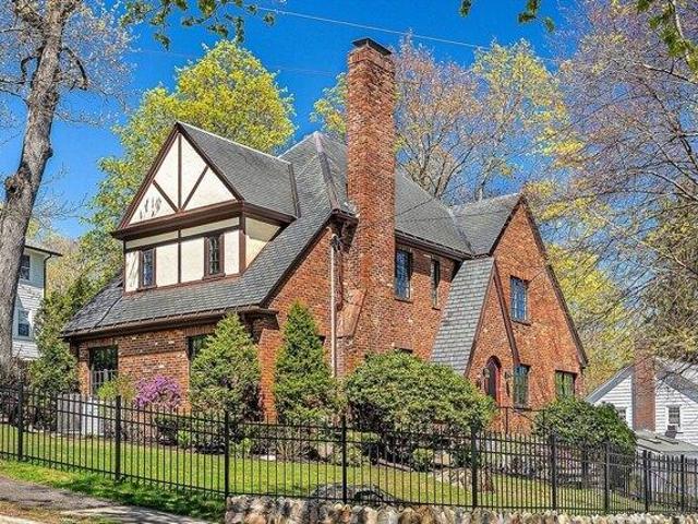 4 bedroom, Newton MA 02460 103016986