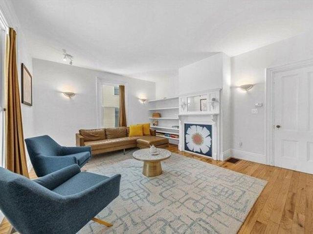 4 bedroom, Newton MA 02460 103038092