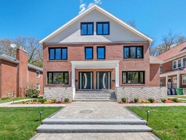 4 bedroom, Newton MA 02460 104113933