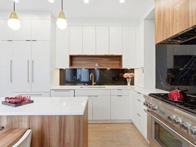4 bedroom, Newton MA 02460 104352061