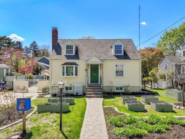 4 bedroom, Newton MA 02461 102566109