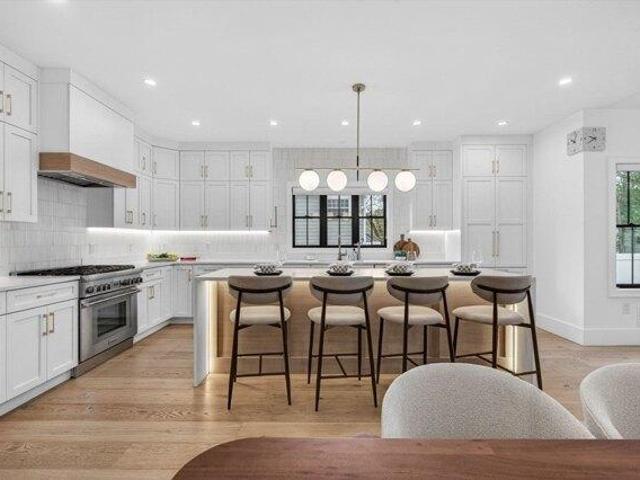 4 bedroom, Newton MA 02461 104479142