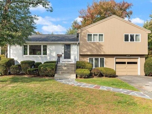 4 bedroom, Newton MA 02461 104479249