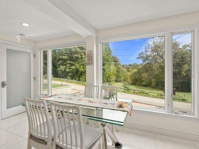 4 bedroom, Needham MA 02494 102762258