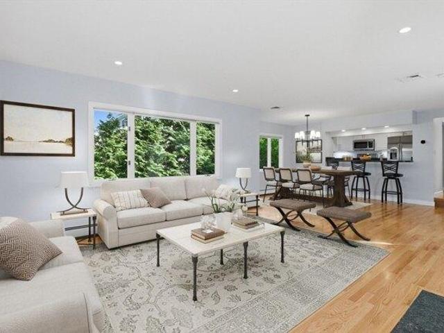 4 bedroom, Needham MA 02494 103966799