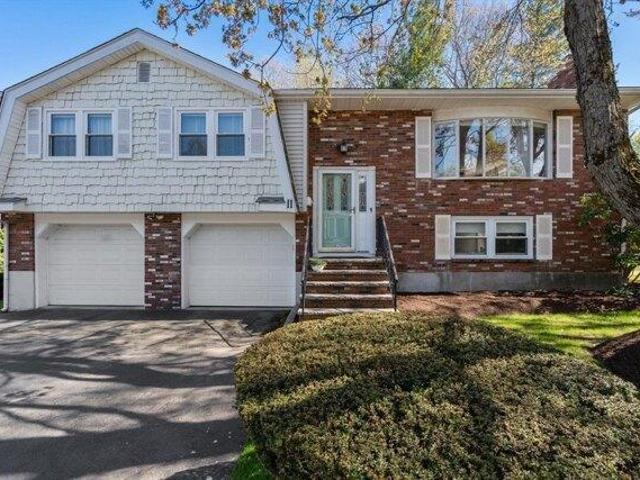 4 bedroom, Needham MA 02494 LS102317916