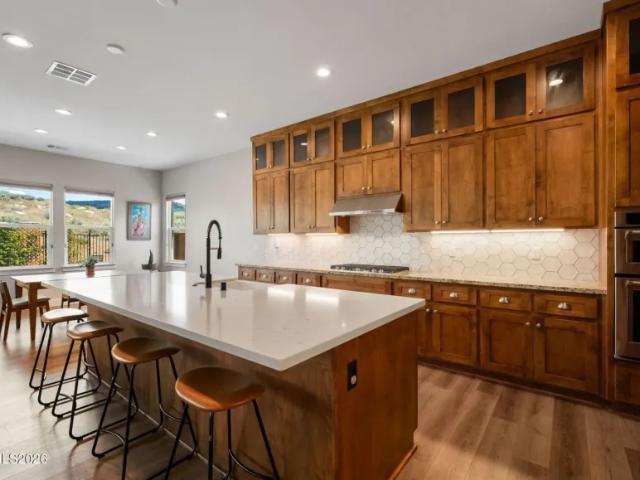 4 bedroom, NV NV LS102752881