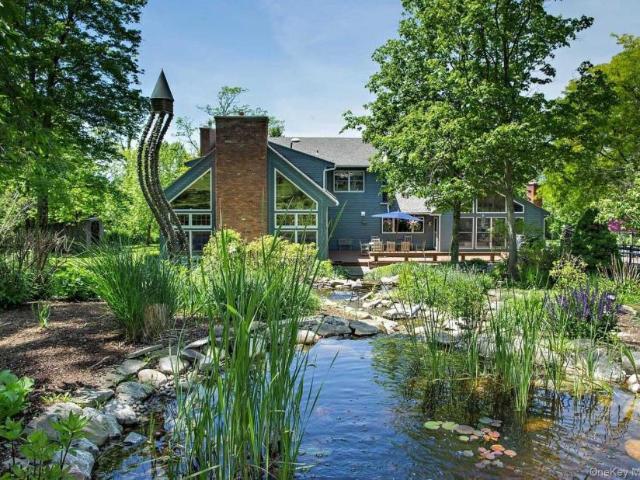 4 bedroom, NY NY 102435180