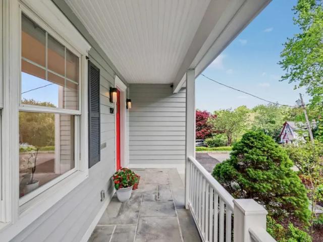 4 bedroom, NY NY 102629555
