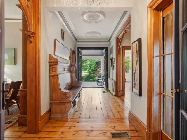 4 bedroom, NY NY 102715636